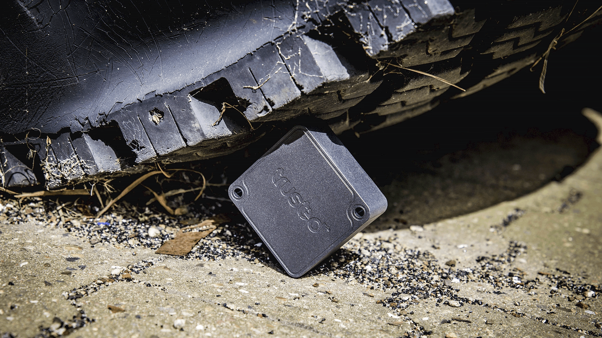 IoT Tracking Devices | Robust, Wireless, and Ready to Connect